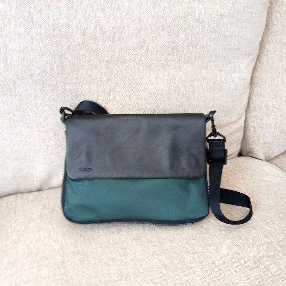 Ebags | Bags | Ebags Black And Green Crossbody Bag | Poshmark